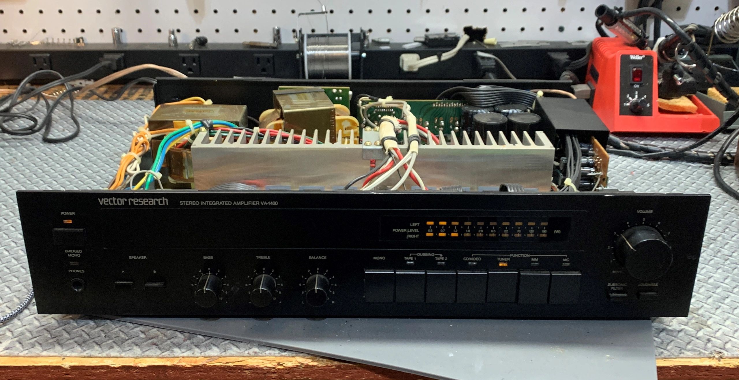 Vector Research VR-1400 Integrated amplifier