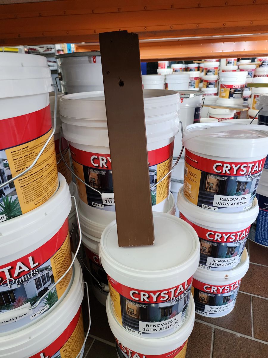 Renovator satin acrylic batch 61 Brown