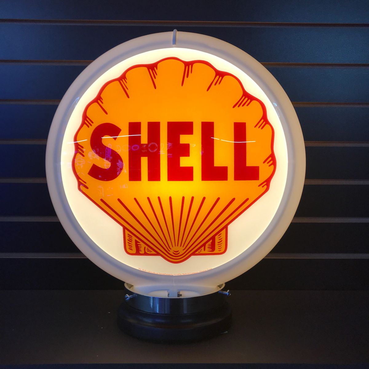 SHELL GAS PUMP GLOBE WITH HEAVY DUTY LIGHT BASE
