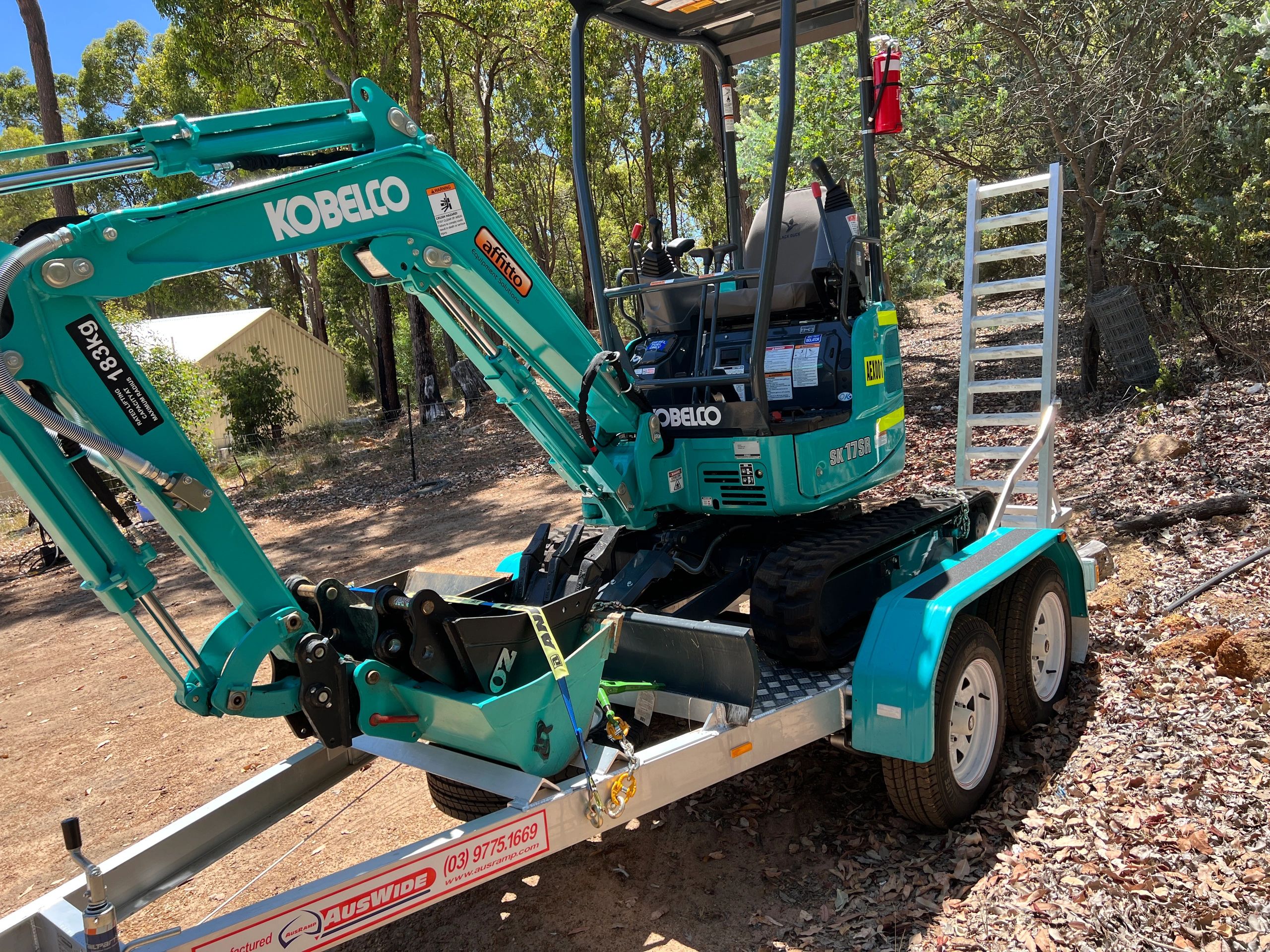 1.7t Excavator - PICK UP