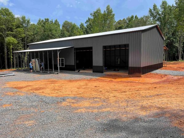 Anchored Metal Structures