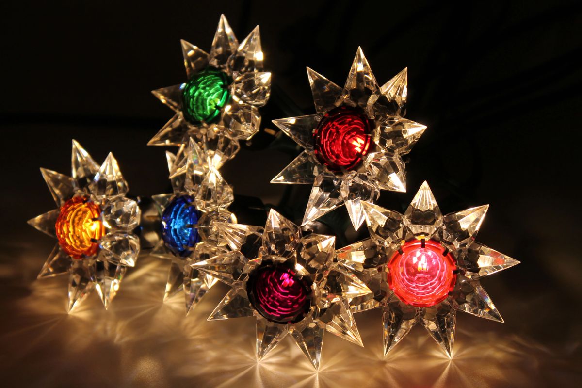 7 Light C7 socket strand with clear point color center stars