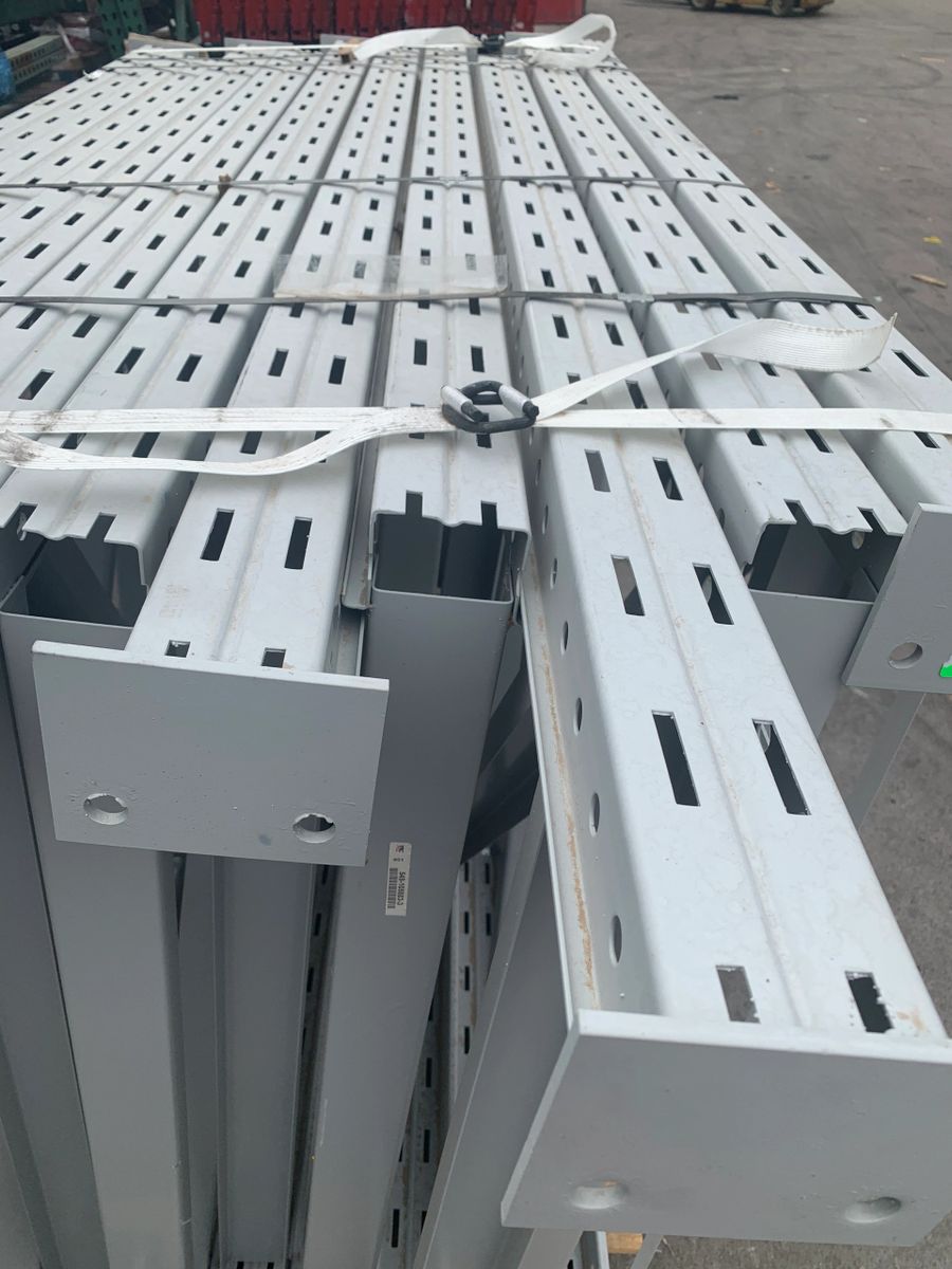 HEAVY DUTY UPRIGHTS FOR PALLET RACKING