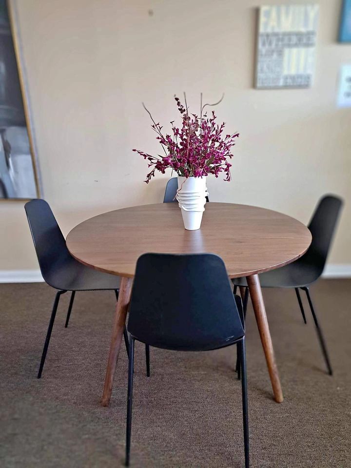 Article Dining Set