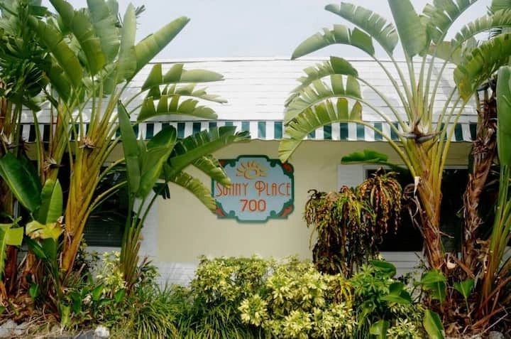 Sunny Place 700