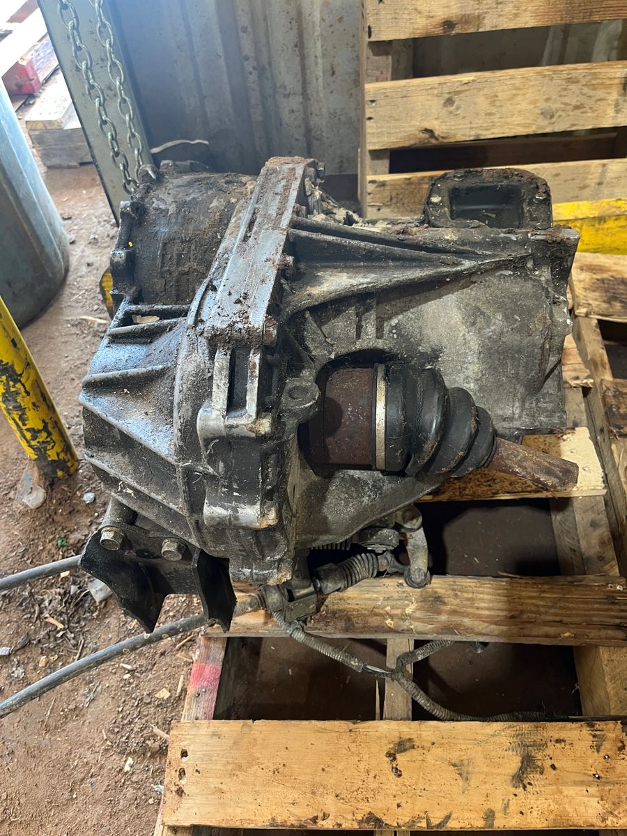 2000 - 2005 Mitsubishi Eclipse - MANUAL TRANSMISSION - #32590