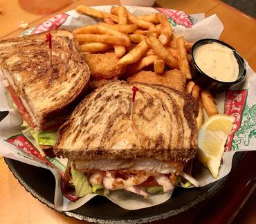 RJ Gator's - Restaurant - Bradenton, Florida