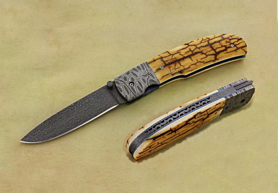 Timber Rattler automatic knife | Robert Champion Knives