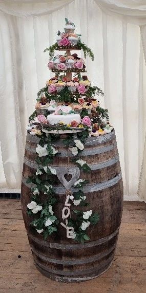 Whole Oak Whisky/whiskey/bourbon Barrels and Garden Planters - Whisky ...