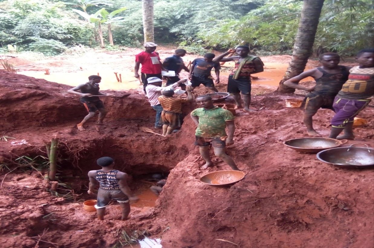 Nigeria’s gold mining pits: quintessential death traps