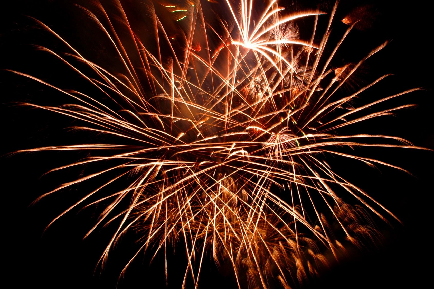 Home [easterlyroadfireworksleeds.com]