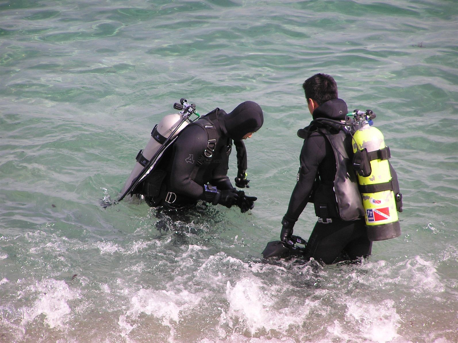 Deans Sport and Dive - Dive Shop, Scuba Diving Supplies