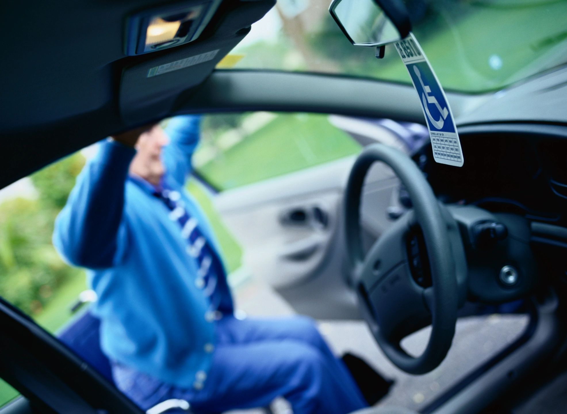 Signs Your Senior Parent Should Stop Driving