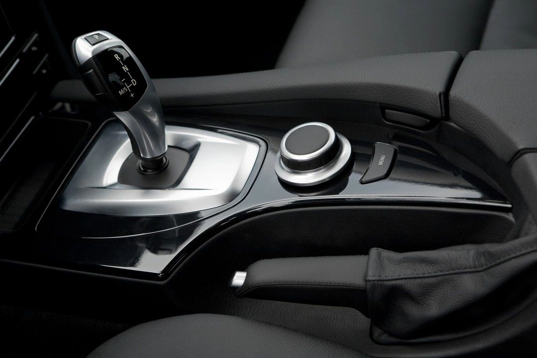 Auto tops & Interiors