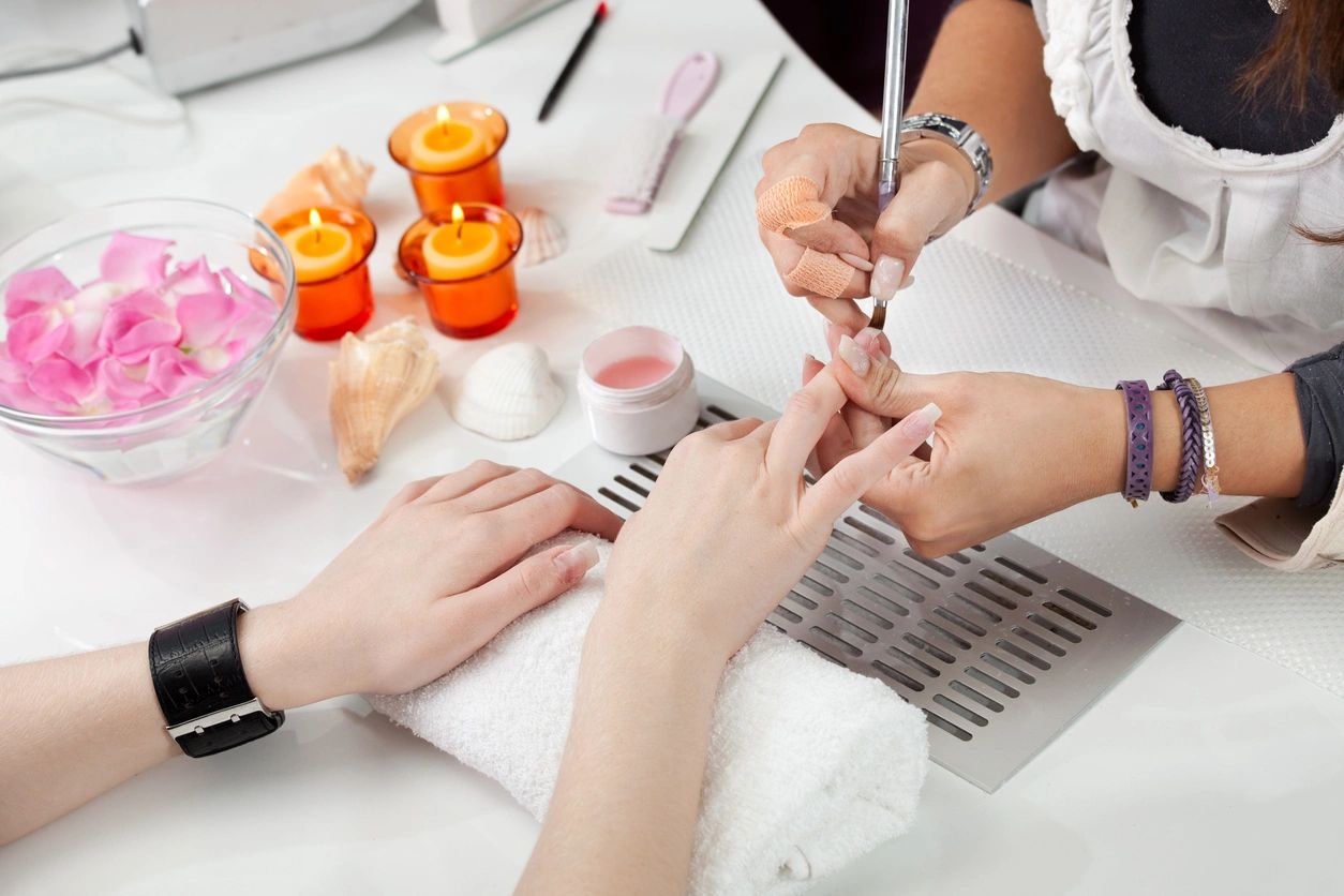 Russian vs. Traditional Manicure: What’s the Difference?